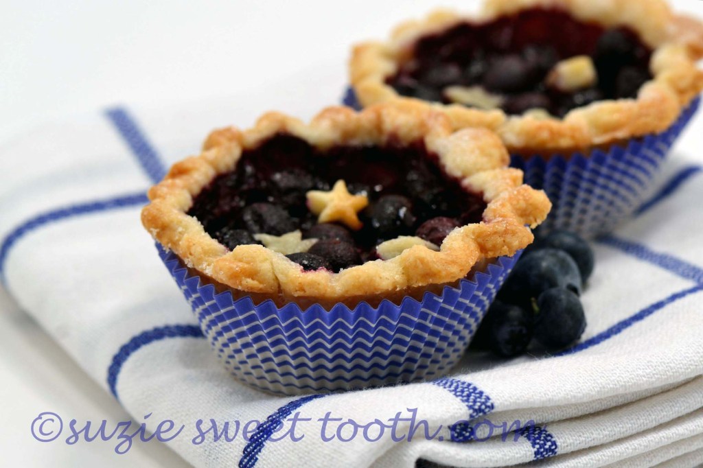 Blueberry Mini Pies - SUZIE SWEET TOOTH